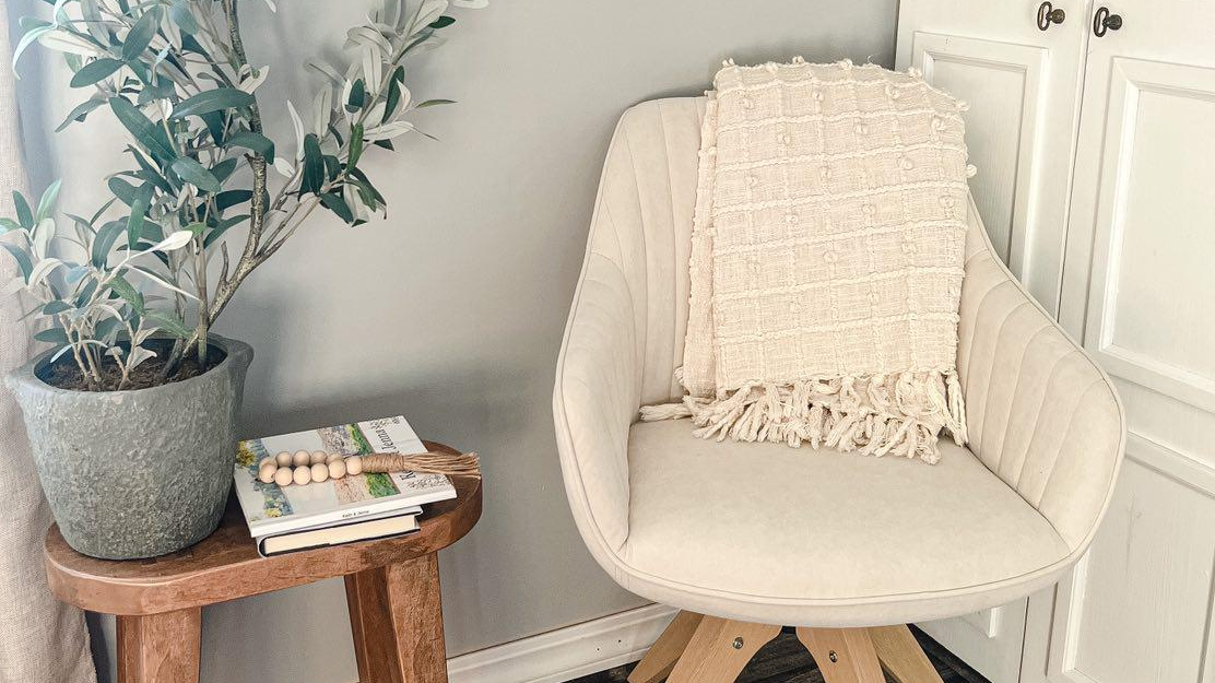 Discover the Perfect Reading Chair | Art Leon Furniture
