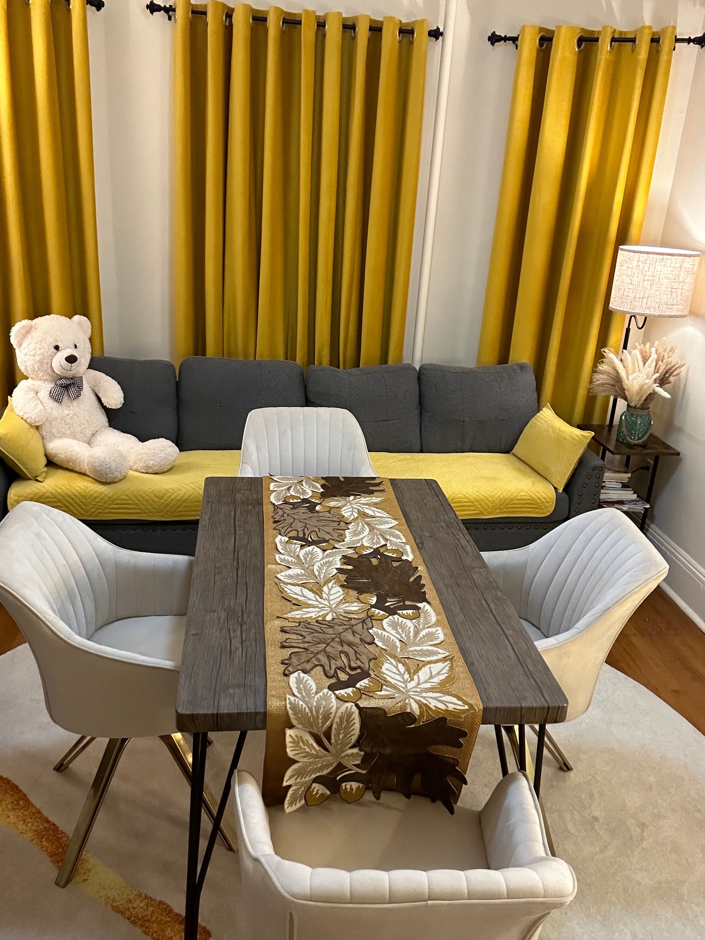 Combining Traditional and Contemporary Wood Furniture for a Harmonious